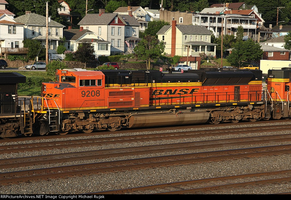 BNSF 9208